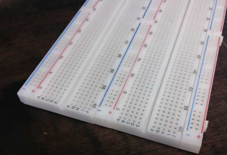 Adapt breadboards to the ESP32 board
